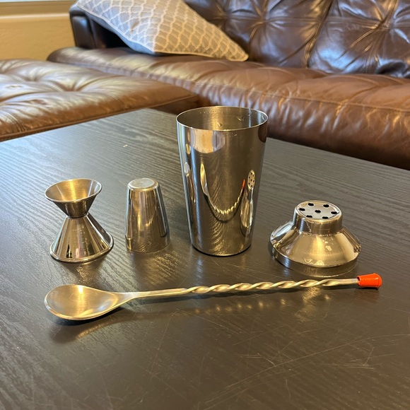 Kitchen | Mid Sized Cocktail Drink Set | Poshmark